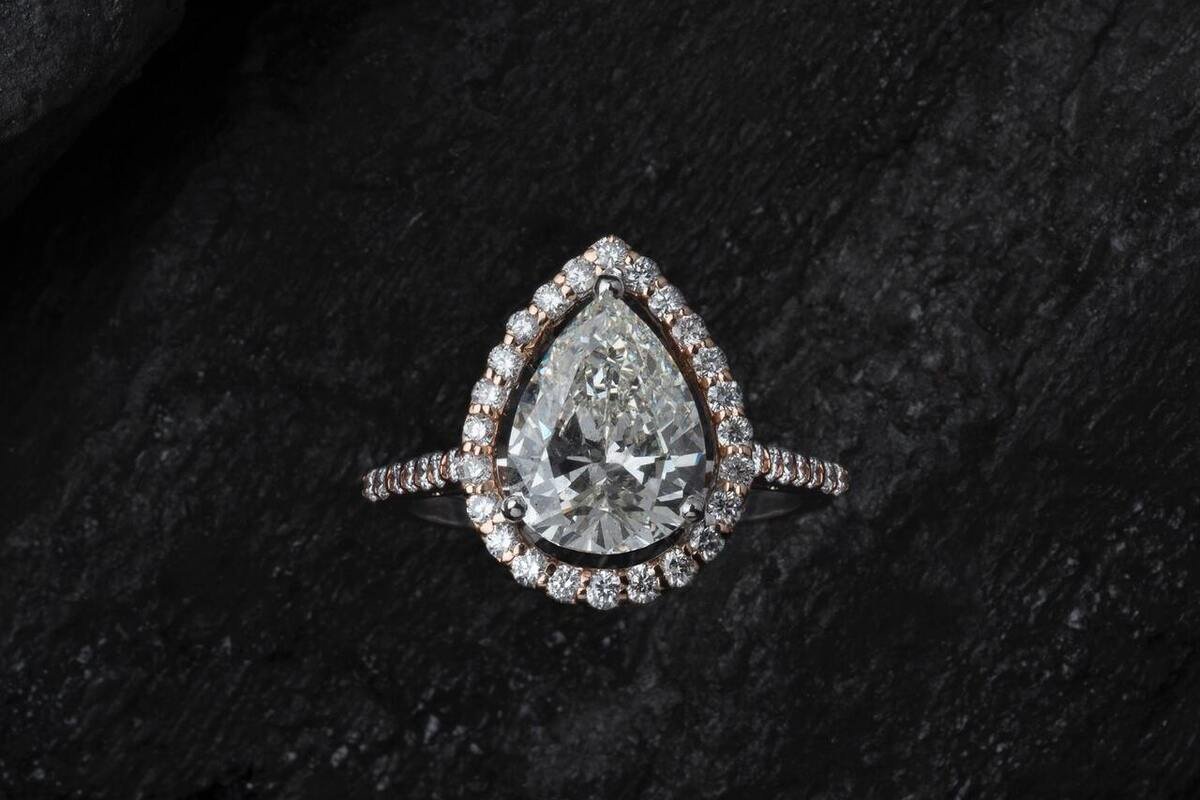 The Fancy Find: A Guide To Buying Pear-Shaped Diamonds